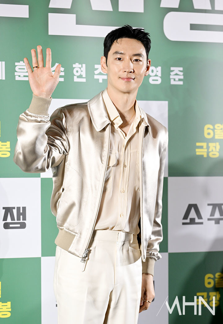 '파묘' 장재현 감독, '소주전쟁' 깜짝 등장...이제훈 "연기 자연스러워" [현장]