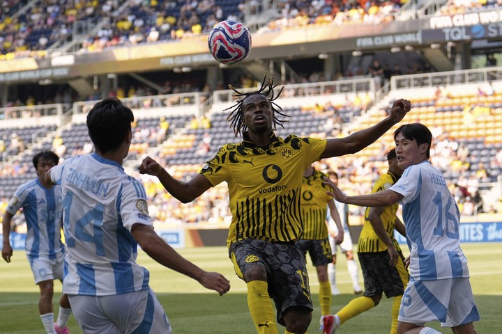 CWC 16강 대진 확정…파리-레알-시티-뮌헨, 4강 후보들 '살얼음 레이스'