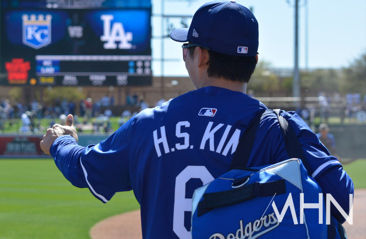 ‘봤지?’ 김혜성, 호수비에 이어 첫 타석부터 안타 ‘쾅’…존재감 강렬, 주전 보인다!