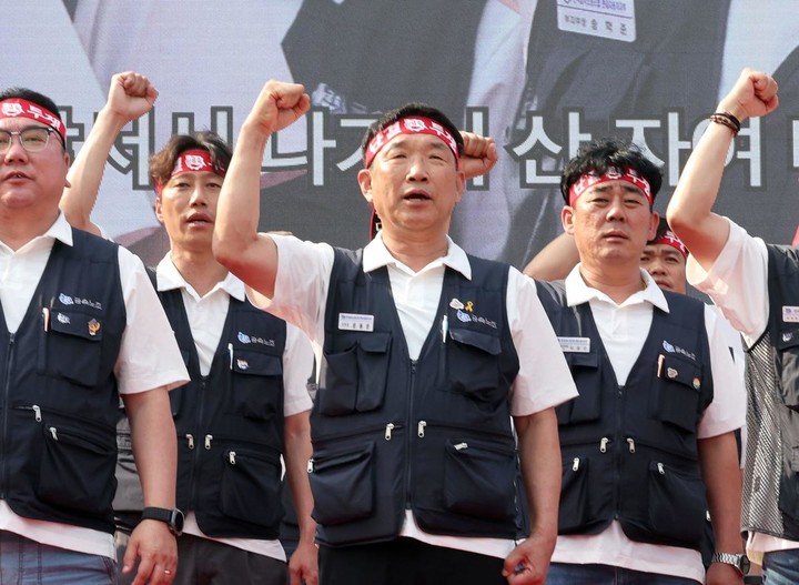 現代自動車労組、ノラン封筒法成立翌日にストライキ権確保―記録的要求と生産ライン揺れる