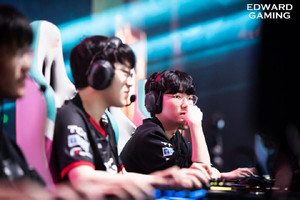 [LPL P.O] 기억 떠올린 EDG, 냉정 잃은 타잔 꺾고 준결승으로 (LNG vs EDG)