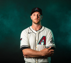 KBO 역수출 ‘신화’ 켈리 복귀 임박, 7일 재활등판 후 ML 복귀 예정...SD와 순위경쟁 볼만하다.