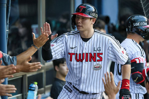 홍창기 & 구자욱 등 8명, 올 시즌 마지막 월간 MVP 후보 발표